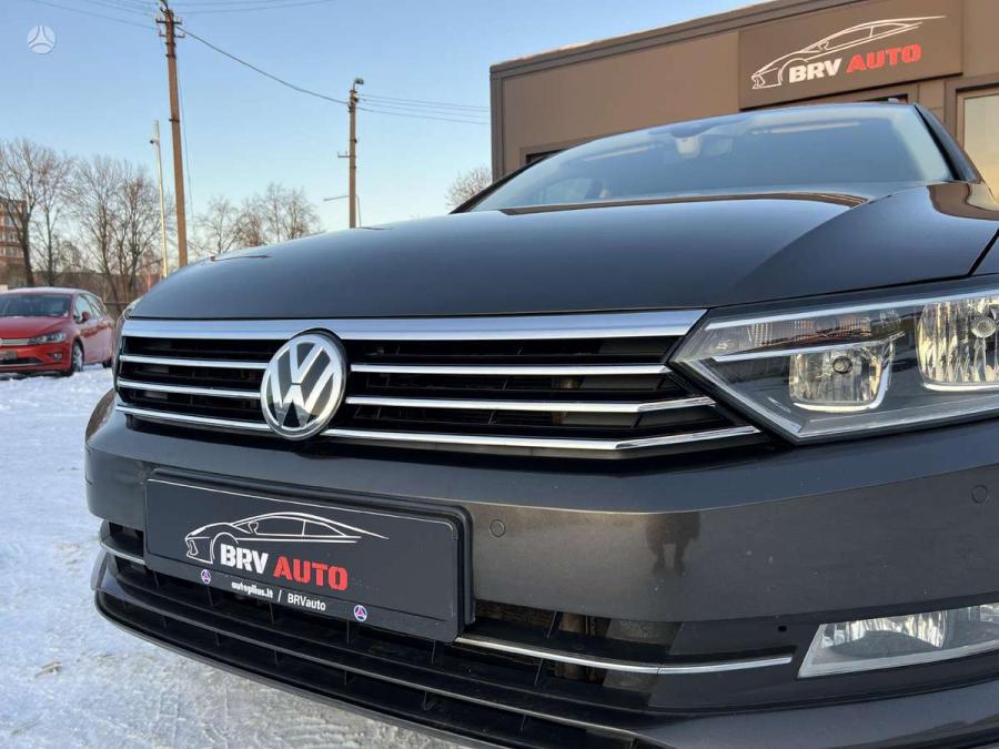Brown Volkswagen Passat 2015 in Kedainiai, with an engine capacity of 1.97 L and mileage of 306 thousand km for 9750 €, photo 11 on AUTOMOTO.COM.LV
