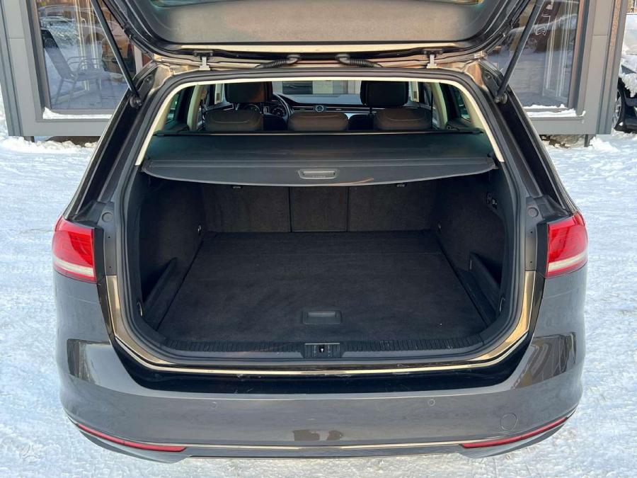 Brown Volkswagen Passat 2015 in Kedainiai, with an engine capacity of 1.97 L and mileage of 306 thousand km for 9750 €, photo 14 on AUTOMOTO.COM.LV