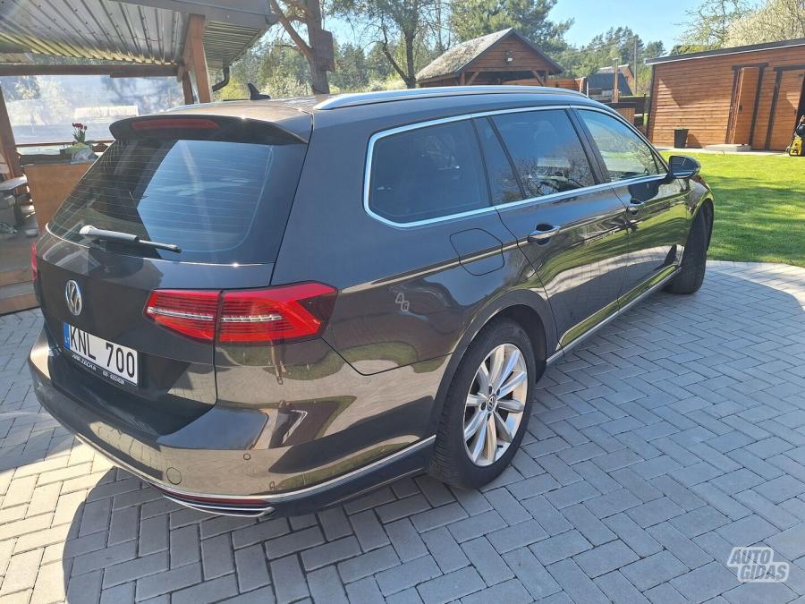Brown Volkswagen Passat 2015 in Birstonas, with an engine capacity of 1.60 L and mileage of 236 thousand km for 9850 €, photo 3 on AUTOMOTO.COM.LV