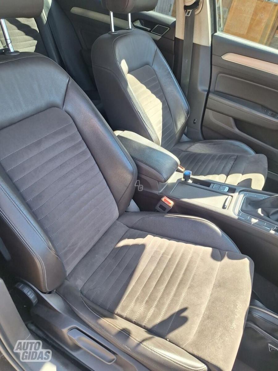 Brown Volkswagen Passat 2015 in Birstonas, with an engine capacity of 1.60 L and mileage of 236 thousand km for 9850 €, photo 8 on AUTOMOTO.COM.LV