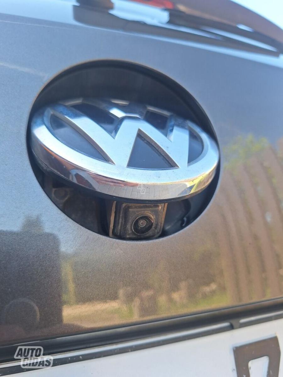 Brown Volkswagen Passat 2015 in Birstonas, with an engine capacity of 1.60 L and mileage of 236 thousand km for 9850 €, photo 17 on AUTOMOTO.COM.LV