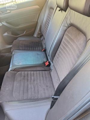 Brown Volkswagen Passat 2015 in Birstonas, with an engine capacity of 1.60 L and mileage of 236 thousand km for 9850 €, photo 20 on AUTOMOTO.COM.LV