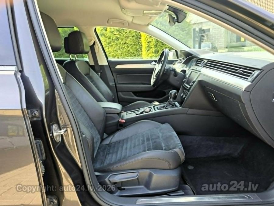Brown Volkswagen Passat 2015 in Tartu, with an engine capacity of 2.00 L and mileage of 323 thousand km for 9700 €, photo 13 on AUTOMOTO.COM.LV