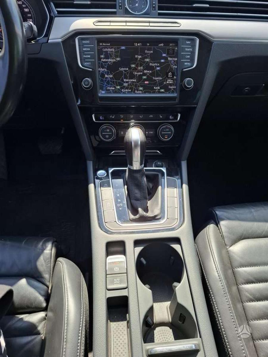 Brūns Volkswagen Passat 2015 Kauņa, ar dzinēja tilpumu 1.97 L un nobraukumu 276 tūkst. km par 10999 €, foto 14 vietnē AUTOMOTO.COM.LV