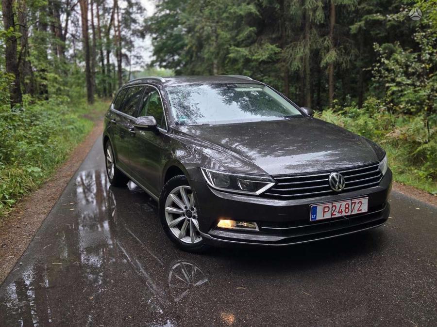 Brown Volkswagen Passat 2015 in Vilnius, with an engine capacity of 1.97 L and mileage of 310 thousand km for 9399 €, photo 1 on AUTOMOTO.COM.LV
