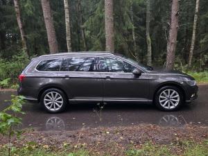 Brown Volkswagen Passat 2015 in Vilnius, with an engine capacity of 1.97 L and mileage of 310 thousand km for 9399 €, photo 9 on AUTOMOTO.COM.LV