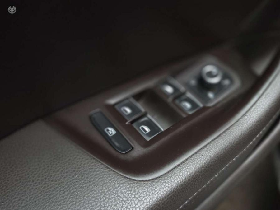 Brown Volkswagen Passat 2015 in Vilnius, with an engine capacity of 1.97 L and mileage of 310 thousand km for 9399 €, photo 19 on AUTOMOTO.COM.LV