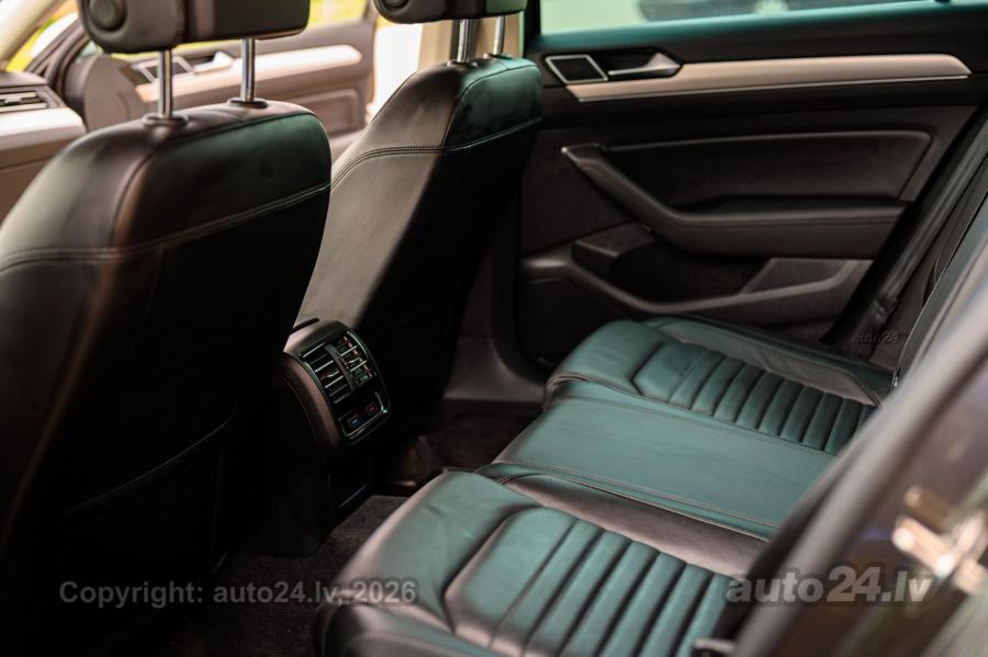 Brūns Volkswagen Passat 2016 Tallina, ar dzinēja tilpumu 2.00 L un nobraukumu 272 tūkst. km par 12000 €, foto 8 vietnē AUTOMOTO.COM.LV
