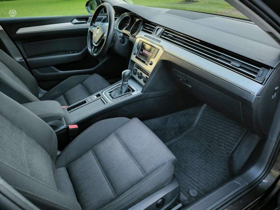 Brūns Volkswagen Passat 2016 Trakai, ar dzinēja tilpumu 2.00 L un nobraukumu 290 tūkst. km par 8190 €, foto 13 vietnē AUTOMOTO.COM.LV