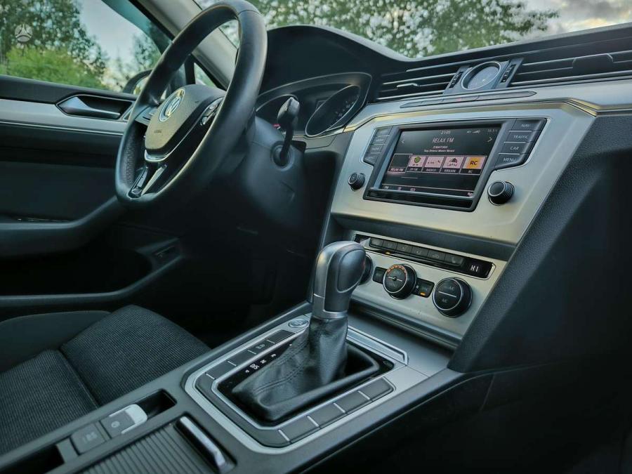 Brūns Volkswagen Passat 2016 Trakai, ar dzinēja tilpumu 2.00 L un nobraukumu 290 tūkst. km par 8190 €, foto 16 vietnē AUTOMOTO.COM.LV