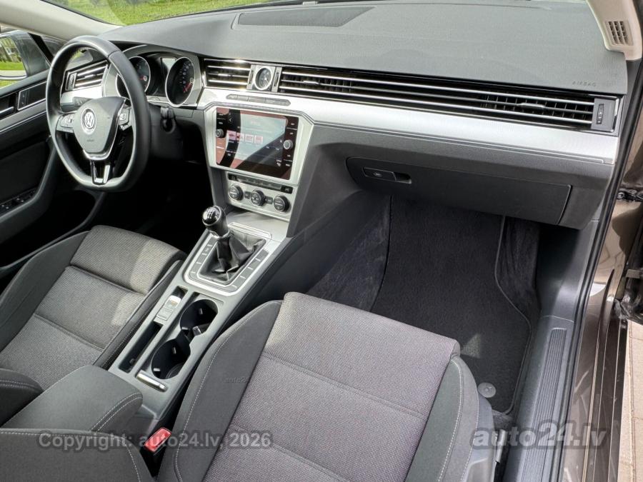 Brūns Volkswagen Passat 2017 Tartu, ar dzinēja tilpumu 1.60 L un nobraukumu 213 tūkst. km par 11690 €, foto 19 vietnē AUTOMOTO.COM.LV