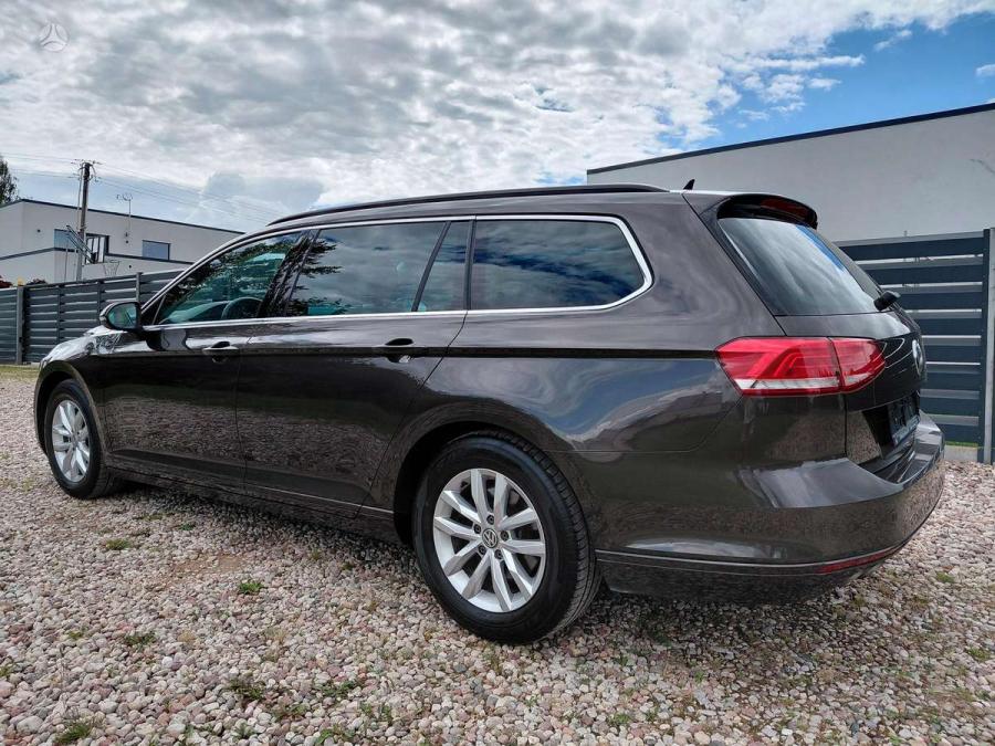 Brown Volkswagen Passat 2017 in Vilkaviskis, with an engine capacity of 1.97 L and mileage of 185 thousand km for 10600 €, photo 7 on AUTOMOTO.COM.LV