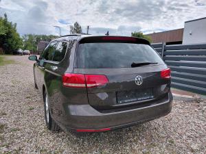 Brown Volkswagen Passat 2017 in Vilkaviskis, with an engine capacity of 1.97 L and mileage of 185 thousand km for 10600 €, photo 9 on AUTOMOTO.COM.LV