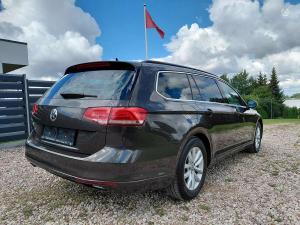 Brown Volkswagen Passat 2017 in Vilkaviskis, with an engine capacity of 1.97 L and mileage of 185 thousand km for 10600 €, photo 11 on AUTOMOTO.COM.LV
