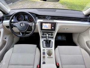 Brown Volkswagen Passat 2017 in Vilkaviskis, with an engine capacity of 1.97 L and mileage of 185 thousand km for 10600 €, photo 24 on AUTOMOTO.COM.LV