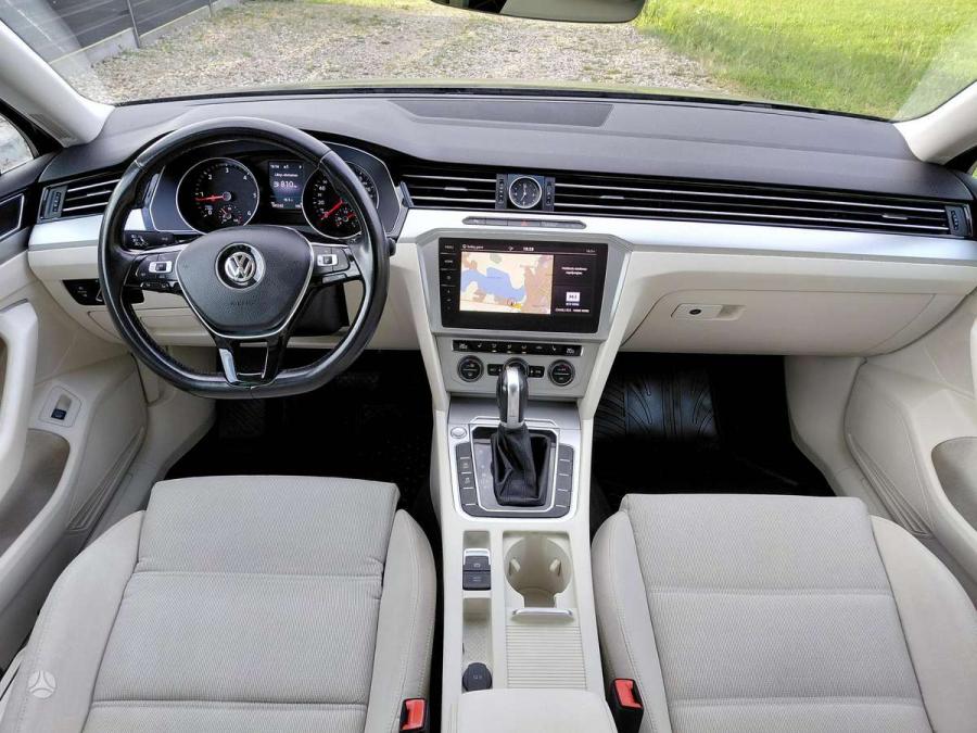 Brown Volkswagen Passat 2017 in Vilkaviskis, with an engine capacity of 1.97 L and mileage of 185 thousand km for 10600 €, photo 24 on AUTOMOTO.COM.LV