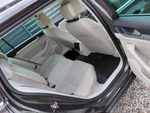 Brown Volkswagen Passat 2017 in Vilkaviskis, with an engine capacity of 1.97 L and mileage of 185 thousand km for 10600 €, photo 36 on AUTOMOTO.COM.LV