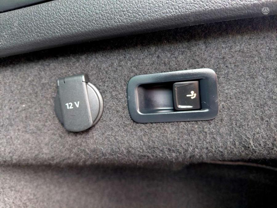 Brown Volkswagen Passat 2017 in Vilkaviskis, with an engine capacity of 1.97 L and mileage of 185 thousand km for 10600 €, photo 38 on AUTOMOTO.COM.LV