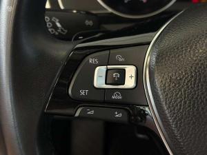 Brown Volkswagen Passat 2018 in Kaunas, with an engine capacity of 1.40 L and mileage of 66 thousand km for 12900 €, photo 14 on AUTOMOTO.COM.LV