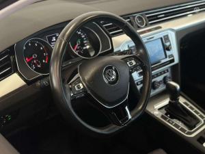 Brown Volkswagen Passat 2018 in Kaunas, with an engine capacity of 1.40 L and mileage of 66 thousand km for 12900 €, photo 15 on AUTOMOTO.COM.LV