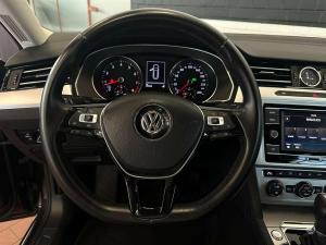 Brown Volkswagen Passat 2018 in Kaunas, with an engine capacity of 1.40 L and mileage of 66 thousand km for 12900 €, photo 16 on AUTOMOTO.COM.LV