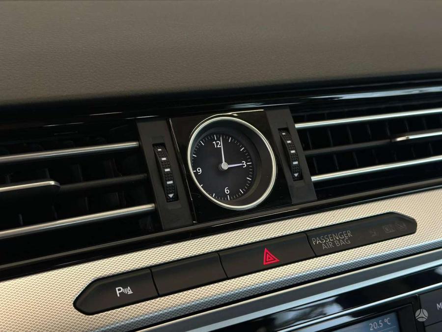 Brown Volkswagen Passat 2018 in Kaunas, with an engine capacity of 1.40 L and mileage of 66 thousand km for 12900 €, photo 21 on AUTOMOTO.COM.LV