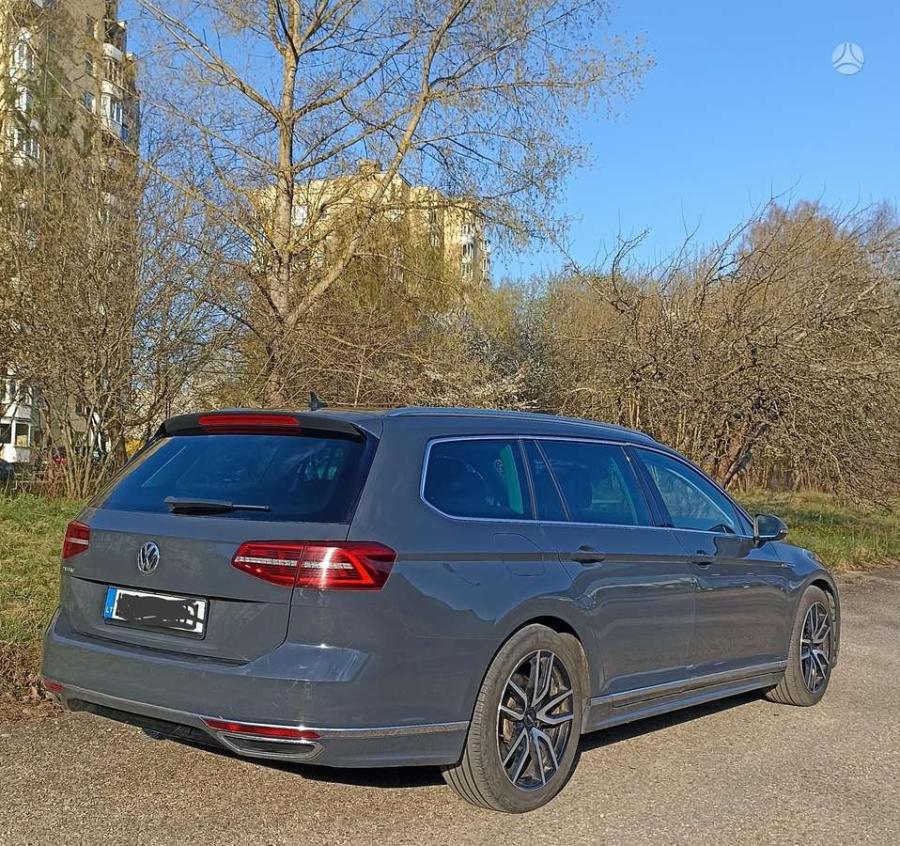 Brown Volkswagen Passat 2018 in Vilnius, with an engine capacity of 1.97 L and mileage of 190 thousand km for 15000 €, photo 6 on AUTOMOTO.COM.LV