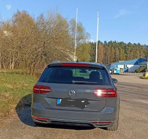 Brown Volkswagen Passat 2018 in Vilnius, with an engine capacity of 1.97 L and mileage of 190 thousand km for 15000 €, photo 7 on AUTOMOTO.COM.LV