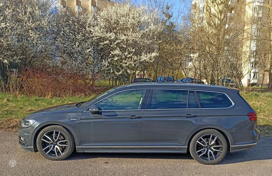 Brown Volkswagen Passat 2018 in Vilnius, with an engine capacity of 1.97 L and mileage of 190 thousand km for 15000 €, photo 10 on AUTOMOTO.COM.LV