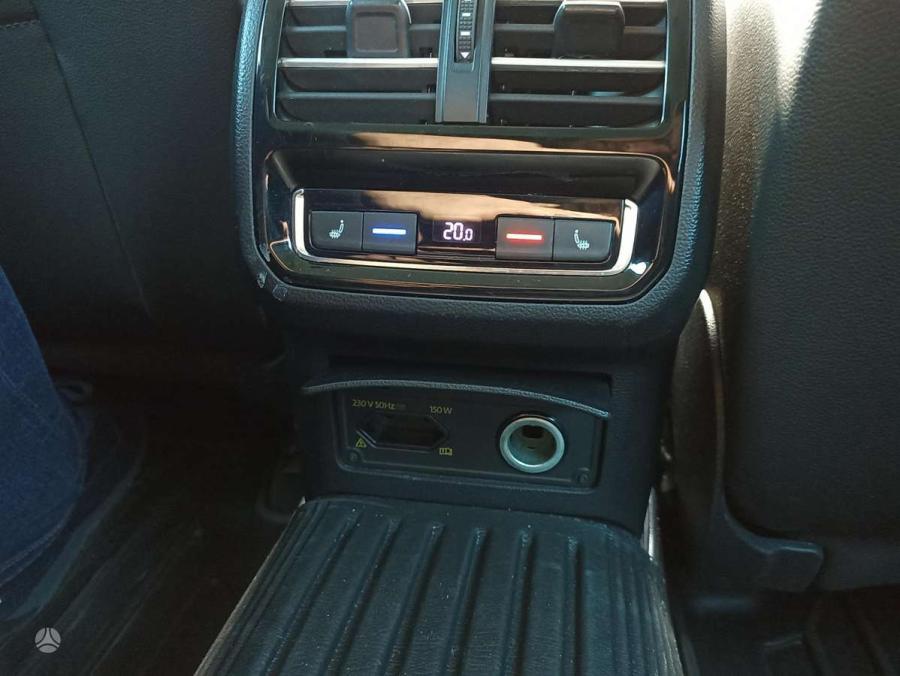 Brown Volkswagen Passat 2018 in Vilnius, with an engine capacity of 1.97 L and mileage of 190 thousand km for 15000 €, photo 17 on AUTOMOTO.COM.LV