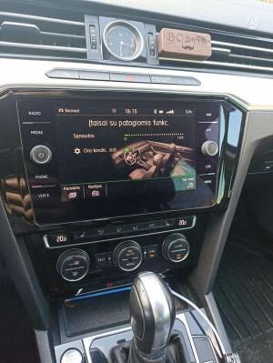 Brown Volkswagen Passat 2018 in Vilnius, with an engine capacity of 1.97 L and mileage of 190 thousand km for 15000 €, photo 21 on AUTOMOTO.COM.LV