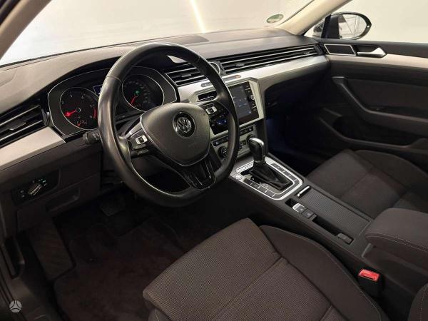 Brown Volkswagen Passat 2019 in Marijampole, with an engine capacity of 1.97 L and mileage of 195 thousand km for 13650 €, photo 2 on AUTOMOTO.COM.LV