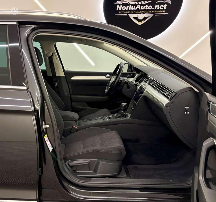 Brown Volkswagen Passat 2019 in Marijampole, with an engine capacity of 1.97 L and mileage of 195 thousand km for 13650 €, photo 27 on AUTOMOTO.COM.LV