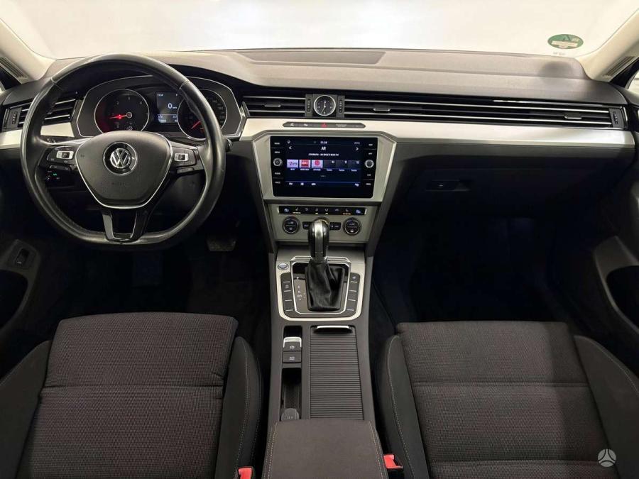 Brown Volkswagen Passat 2019 in Marijampole, with an engine capacity of 1.97 L and mileage of 195 thousand km for 13650 €, photo 33 on AUTOMOTO.COM.LV