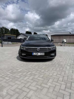 Brown Volkswagen Passat 2019 in Kretinga, with an engine capacity of 2.00 L and mileage of 181 thousand km for 16900 €, photo 3 on AUTOMOTO.COM.LV