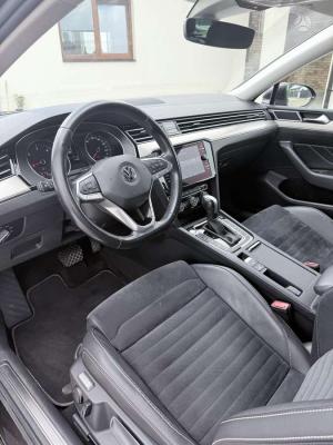 Brown Volkswagen Passat 2019 in Kretinga, with an engine capacity of 2.00 L and mileage of 181 thousand km for 16900 €, photo 8 on AUTOMOTO.COM.LV