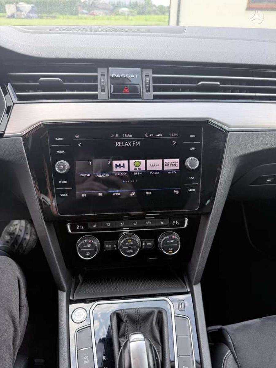 Brown Volkswagen Passat 2019 in Kretinga, with an engine capacity of 2.00 L and mileage of 181 thousand km for 16900 €, photo 13 on AUTOMOTO.COM.LV