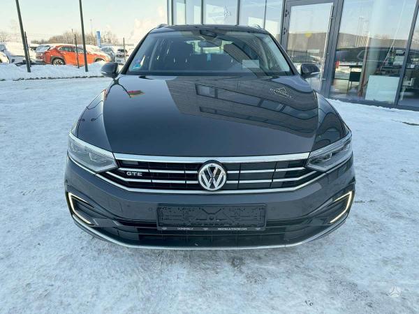 Brown Volkswagen Passat 2020 in Kaunas, with an engine capacity of 1.40 L and mileage of 204 thousand km for 14900 €, photo 2 on AUTOMOTO.COM.LV