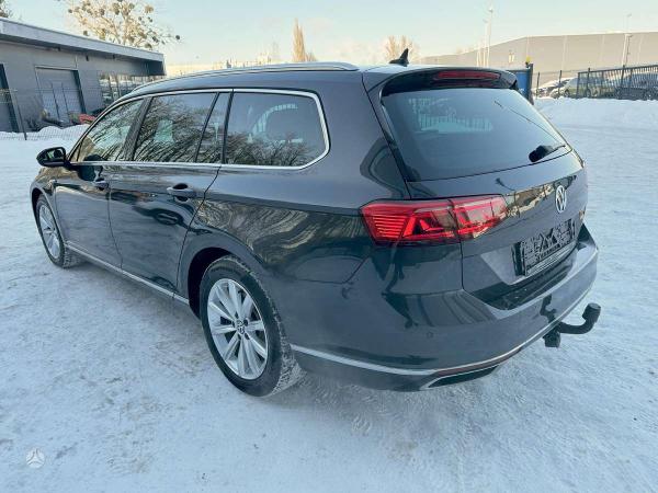 Brown Volkswagen Passat 2020 in Kaunas, with an engine capacity of 1.40 L and mileage of 204 thousand km for 14900 €, photo 5 on AUTOMOTO.COM.LV