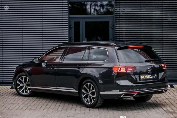 Brown Volkswagen Passat 2022 in Plunge, with an engine capacity of 1.40 L and mileage of 102 thousand km for 19200 €, photo 5 on AUTOMOTO.COM.LV