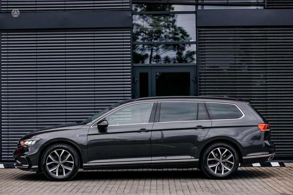 Brown Volkswagen Passat 2022 in Plunge, with an engine capacity of 1.40 L and mileage of 102 thousand km for 19200 €, photo 6 on AUTOMOTO.COM.LV