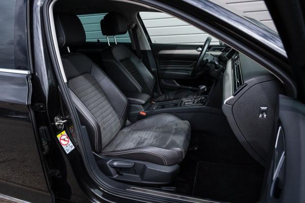Brūns Volkswagen Passat 2023 Jelgava, ar dzinēja tilpumu 2.00 L un nobraukumu 145 tūkst. km par 25650 €, foto 5 vietnē AUTOMOTO.COM.LV