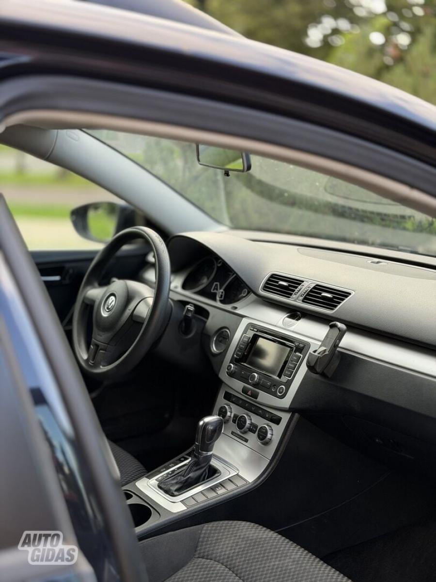 Volkswagen Passat 2014 in Vilnius, with an engine capacity of 2.00 L and mileage of 285 thousand km for 4400 €, photo 22 on AUTOMOTO.COM.LV