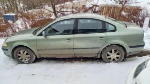 Green Volkswagen Passat 2001 in Kaunas, with an engine capacity of 1.90 L and mileage of 288 thousand km for 1180 €, photo  on AUTOMOTO.COM.LV