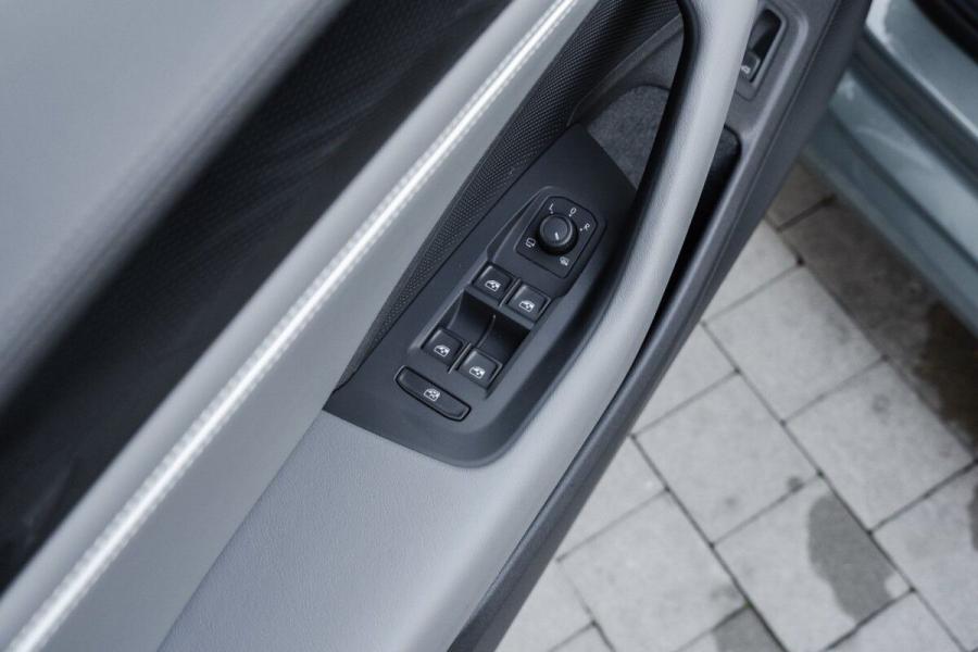 Zaļš Volkswagen Passat 2024 Mārupe, ar dzinēja tilpumu 1.50 L un nobraukumu 61 tūkst. km par 29900 €, foto 8 vietnē AUTOMOTO.COM.LV