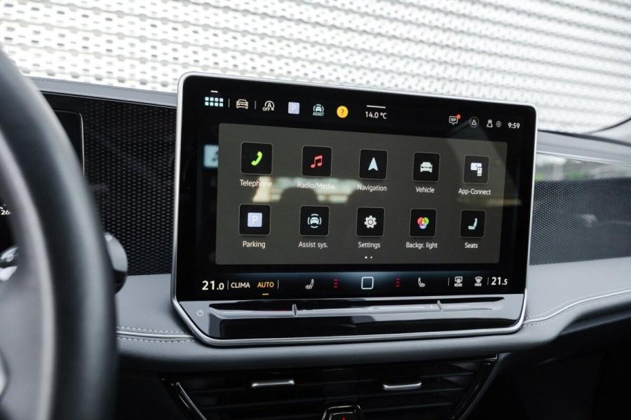 Zaļš Volkswagen Passat 2024 Mārupe, ar dzinēja tilpumu 1.50 L un nobraukumu 61 tūkst. km par 29900 €, foto 20 vietnē AUTOMOTO.COM.LV