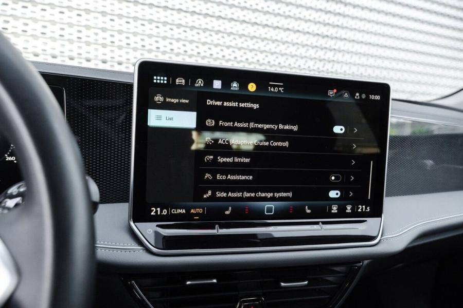 Zaļš Volkswagen Passat 2024 Mārupe, ar dzinēja tilpumu 1.50 L un nobraukumu 61 tūkst. km par 29900 €, foto 22 vietnē AUTOMOTO.COM.LV