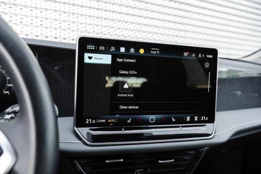Zaļš Volkswagen Passat 2024 Mārupe, ar dzinēja tilpumu 1.50 L un nobraukumu 61 tūkst. km par 29900 €, foto 24 vietnē AUTOMOTO.COM.LV