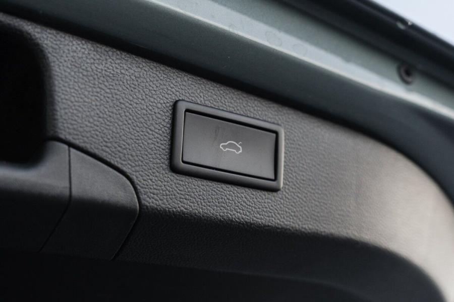 Zaļš Volkswagen Passat 2024 Mārupe, ar dzinēja tilpumu 1.50 L un nobraukumu 61 tūkst. km par 29900 €, foto 35 vietnē AUTOMOTO.COM.LV
