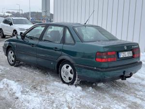 Zaļš Volkswagen Passat 1996 Viļņa, ar dzinēja tilpumu 1.90 L un nobraukumu 227 tūkst. km par 850 €, foto 3 vietnē AUTOMOTO.COM.LV